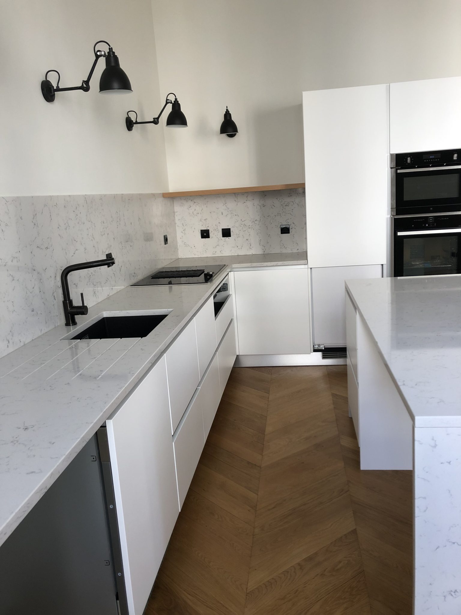 Cuisine Laquee Blanche Plan De Travail Gris
